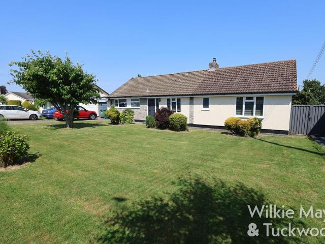 2 bedroom detached bungalow for sale