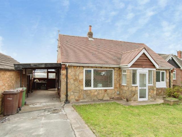 2 bedroom detached bungalow for sale