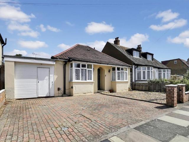 2 bedroom detached bungalow for sale