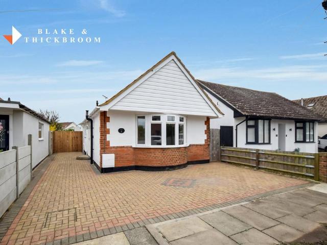 2 bedroom detached bungalow for sale