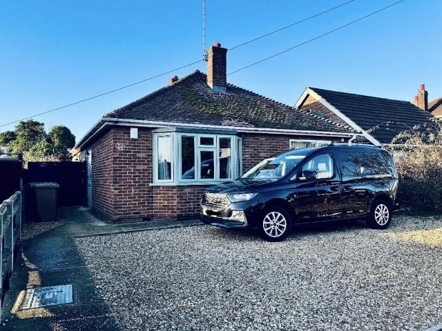 2 bedroom detached bungalow for sale