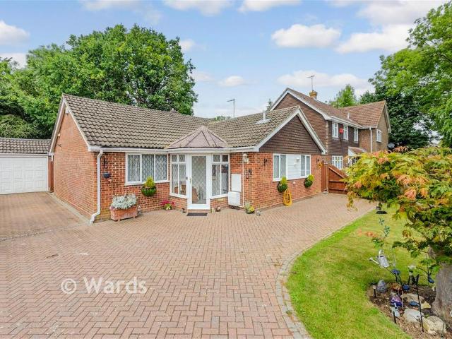 2 bedroom detached bungalow for sale
