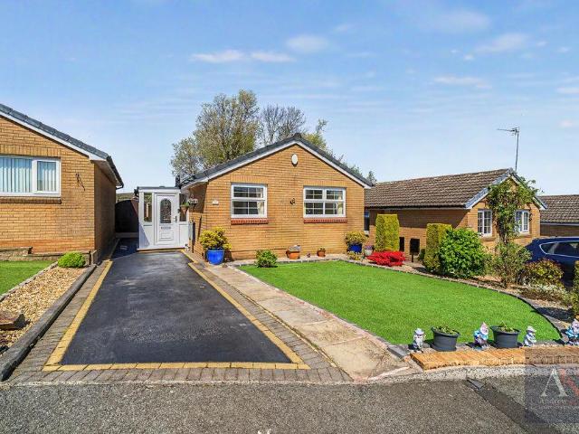 2 bedroom detached bungalow for sale