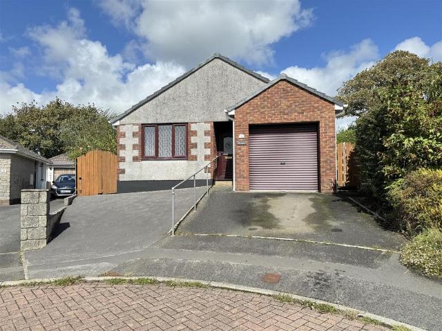 2 bedroom detached bungalow for sale