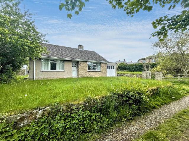 2 bedroom detached bungalow for sale