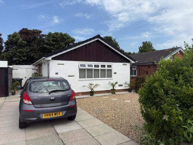 2 bedroom detached bungalow for sale