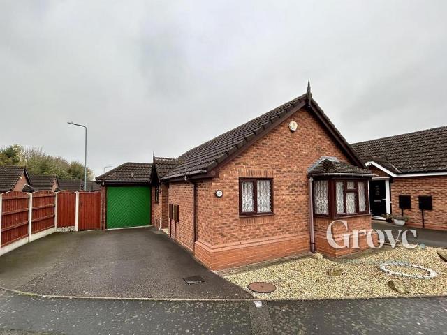 2 bedroom detached bungalow for sale