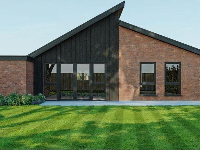 2 bedroom detached bungalow for sale
