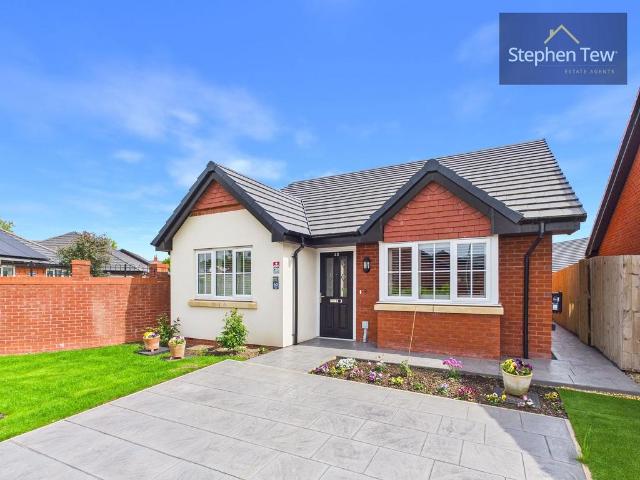 2 bedroom detached bungalow for sale