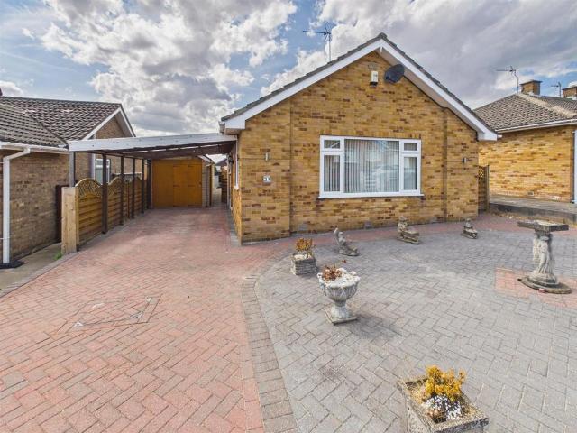 2 bedroom detached bungalow for sale