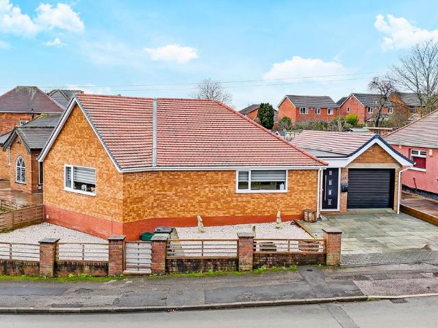 2 bedroom detached bungalow for sale