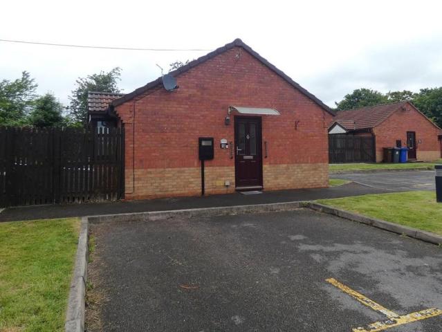 2 bedroom detached bungalow for sale