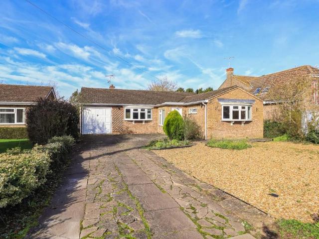 2 bedroom detached bungalow for sale