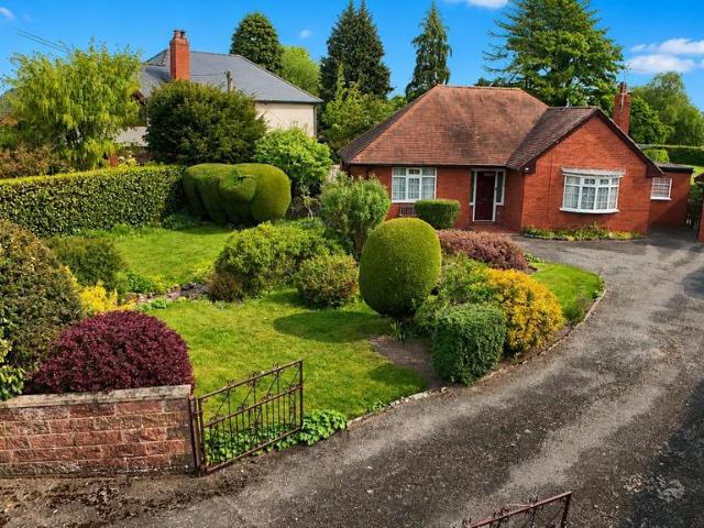2 bedroom detached bungalow for sale