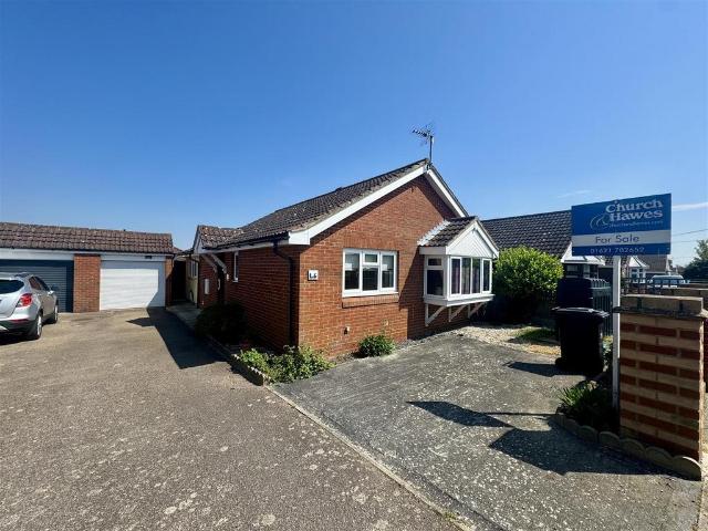 2 bedroom detached bungalow for sale