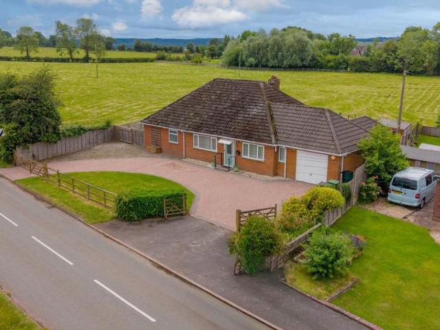 2 bedroom detached bungalow for sale