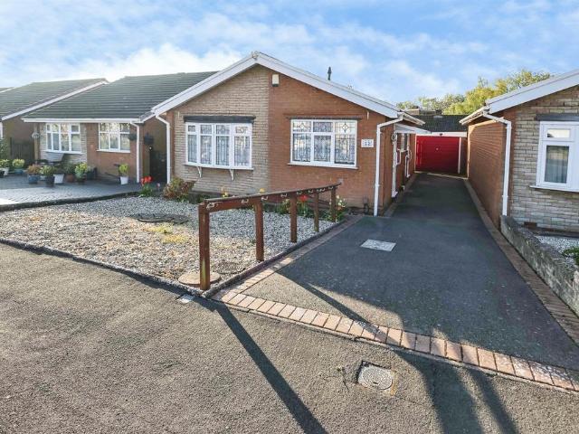 2 bedroom detached bungalow for sale