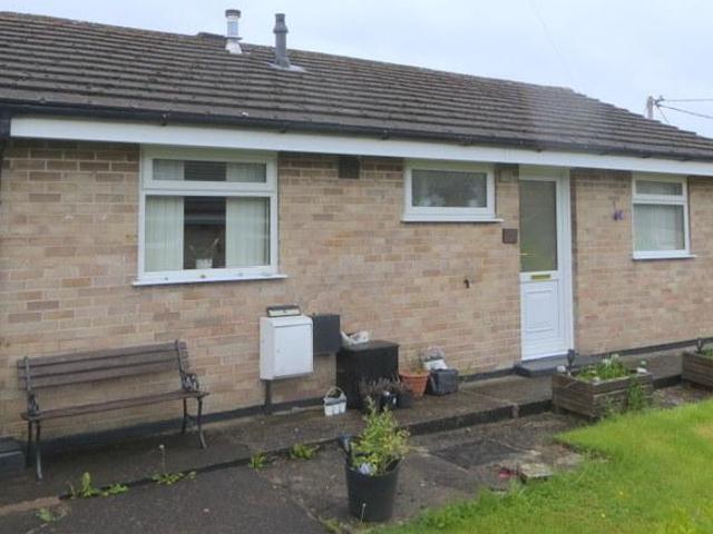 2 bedroom detached bungalow for sale