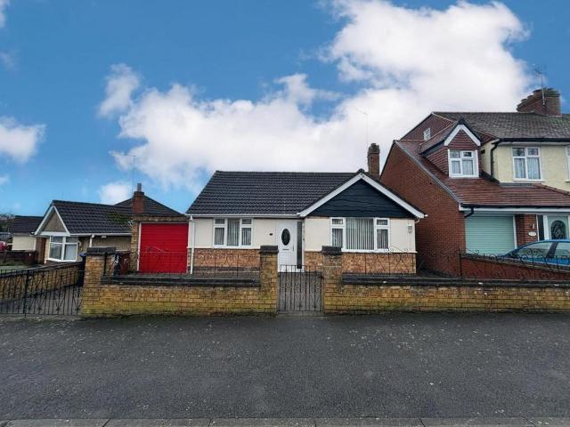 2 bedroom detached bungalow for sale
