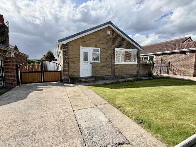 2 bedroom detached bungalow for sale