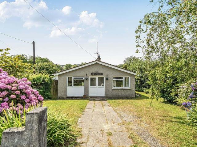 2 bedroom detached bungalow for sale