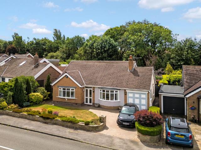 2 bedroom detached bungalow for sale