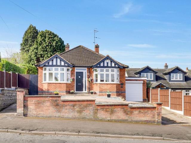 2 bedroom detached bungalow for sale