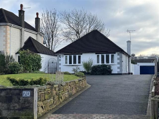 2 bedroom detached bungalow for sale