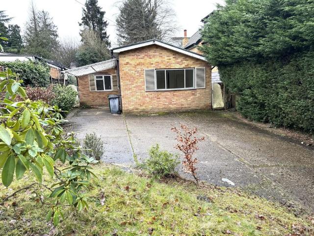 2 bedroom detached bungalow for sale