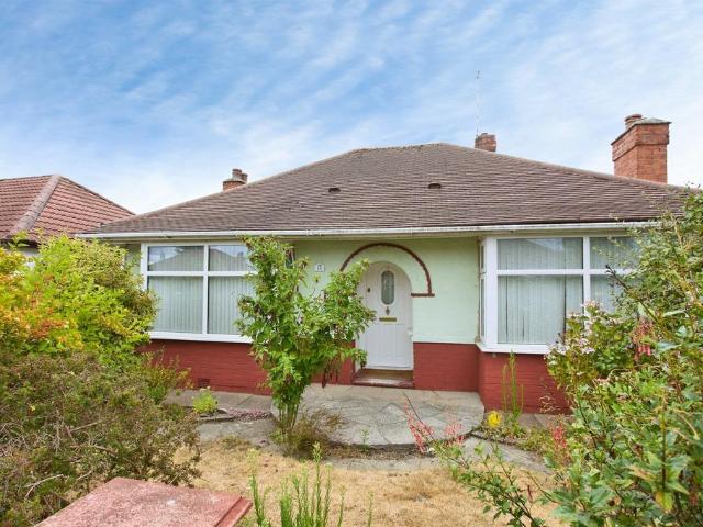 2 bedroom detached bungalow for sale