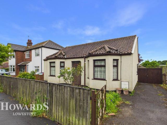 2 bedroom detached bungalow for sale