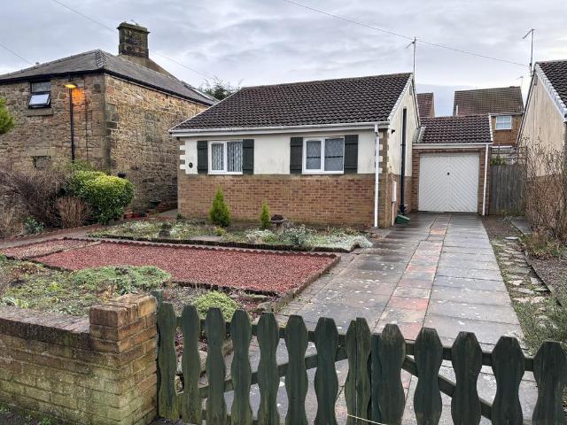 2 bedroom detached bungalow for sale