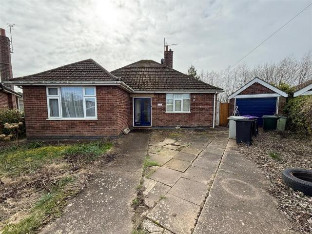2 bedroom detached bungalow for sale