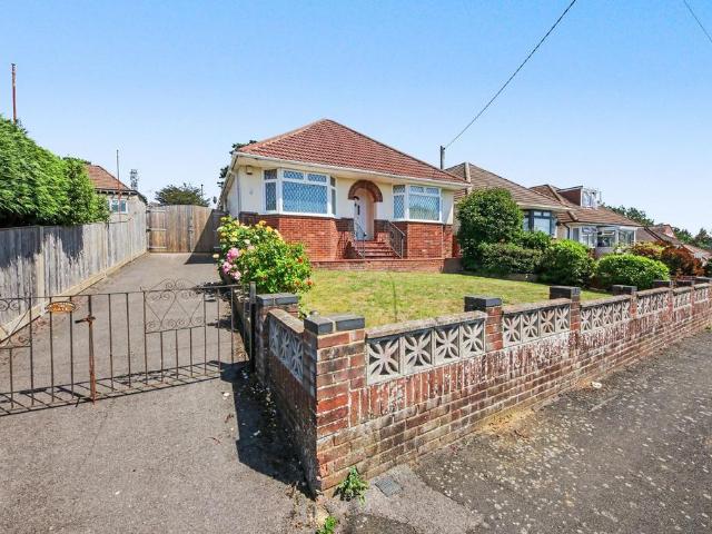 2 bedroom detached bungalow for sale