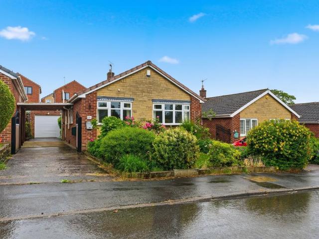 2 bedroom detached bungalow for sale