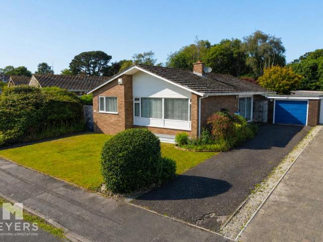 2 bedroom detached bungalow for sale