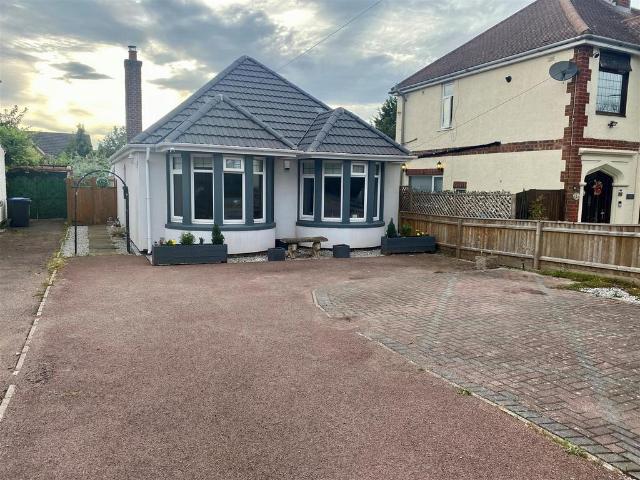 2 bedroom detached bungalow for sale