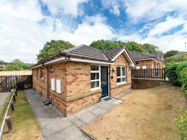 2 bedroom detached bungalow for sale