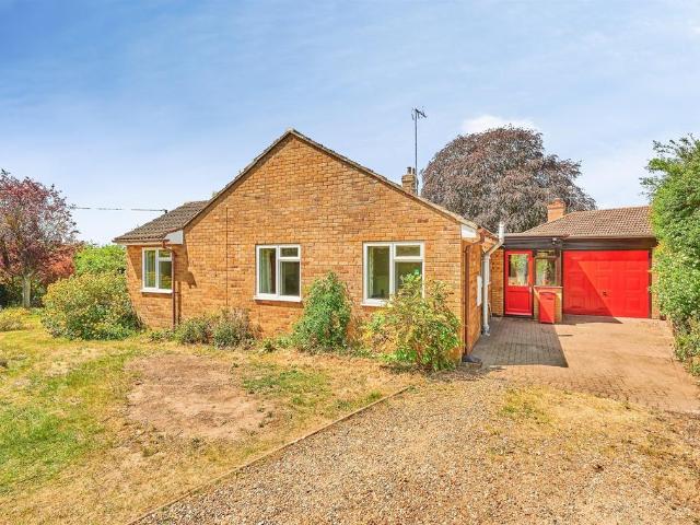 2 bedroom detached bungalow for sale