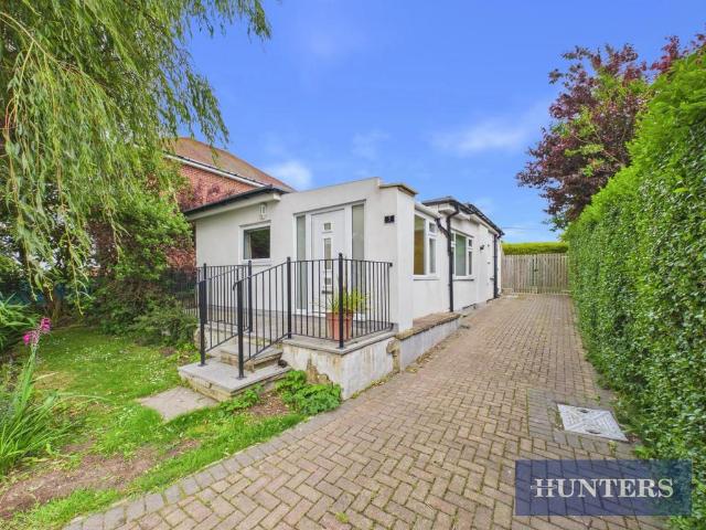 2 bedroom detached bungalow for sale