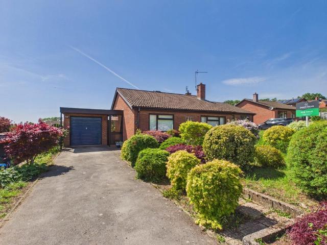 2 bedroom detached bungalow for sale