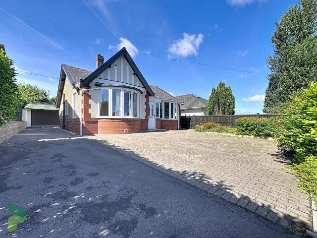 2 bedroom detached bungalow for sale