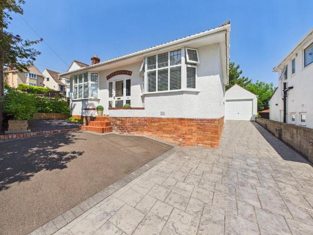 2 bedroom detached bungalow for sale
