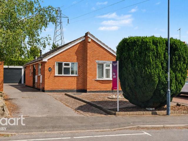 2 bedroom detached bungalow for sale