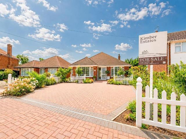 2 bedroom detached bungalow for sale