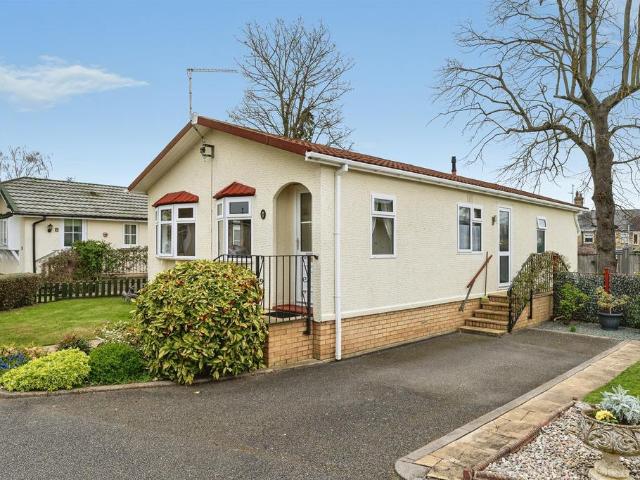 2 bedroom park home for sale