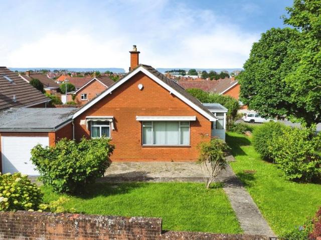 2 bedroom detached bungalow for sale