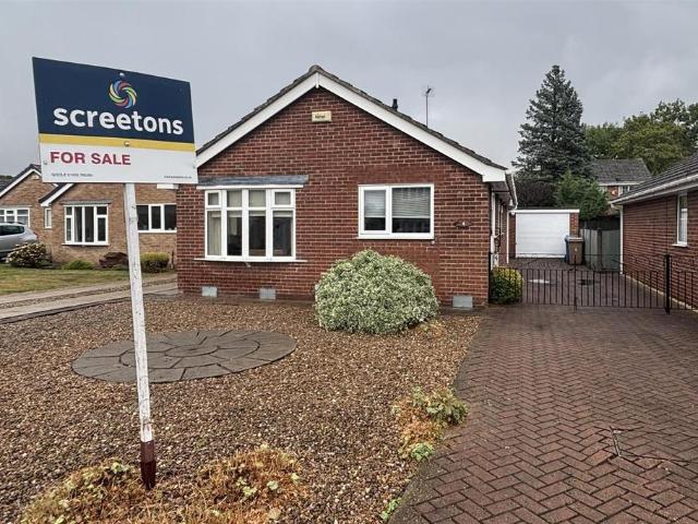 2 bedroom detached bungalow for sale