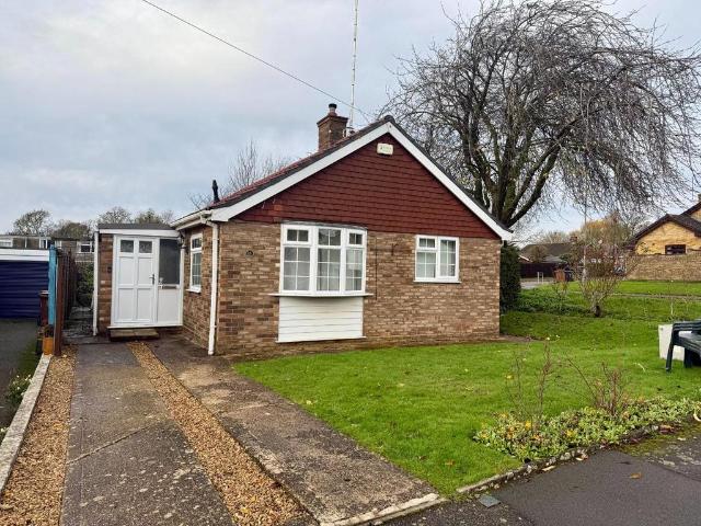 2 bedroom detached bungalow for sale