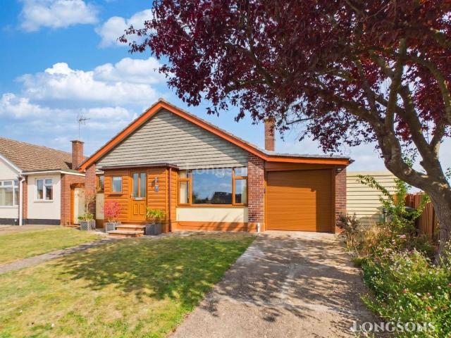 2 bedroom detached bungalow for sale